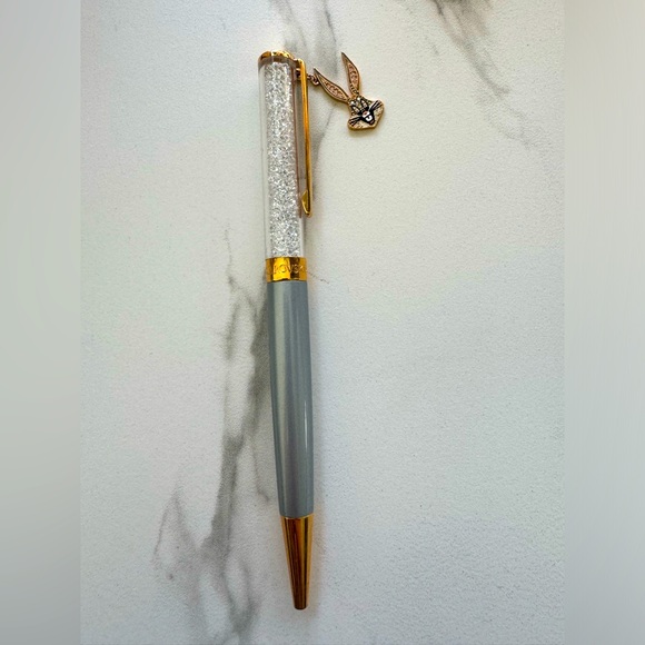 Warner Bros. | Office | Vintage Bugs Bunny Pen | Poshmark